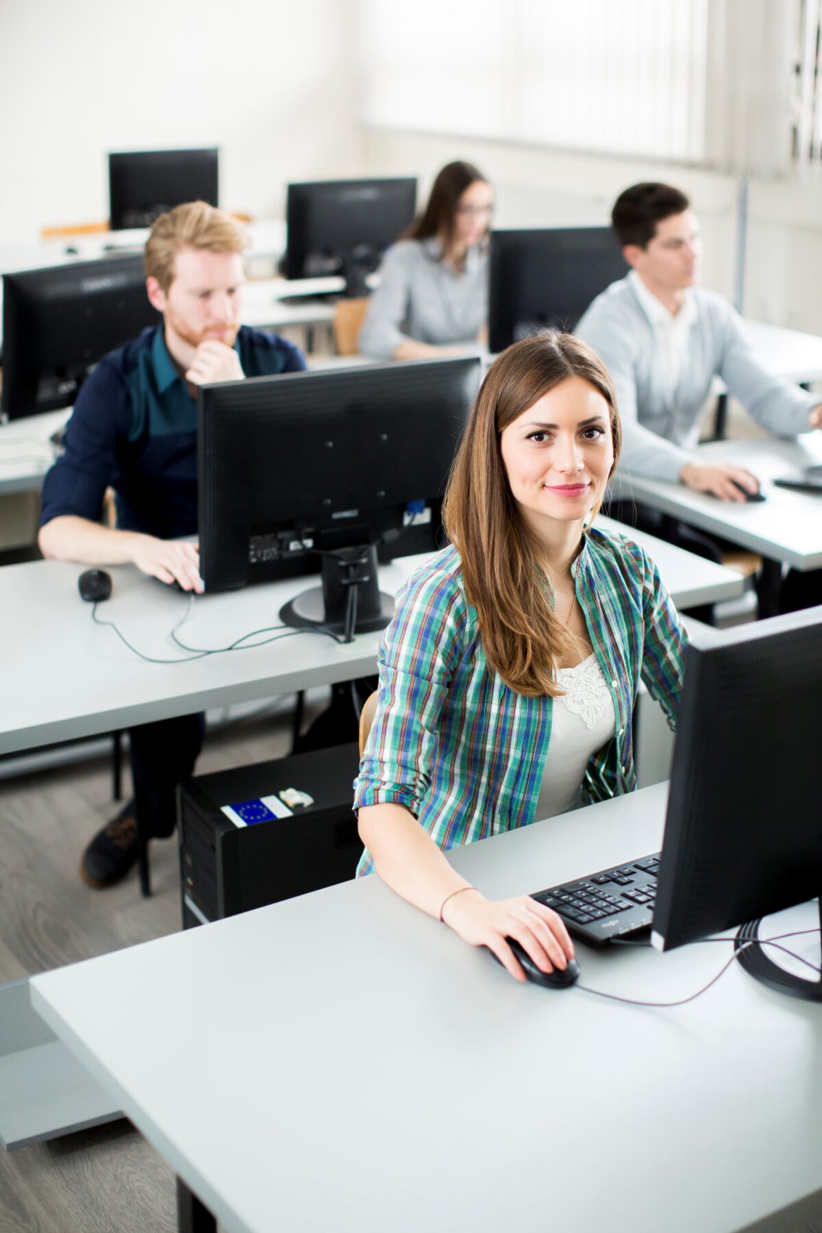 Why Online Safety Training is Replacing Traditional Classroom Methods ...
